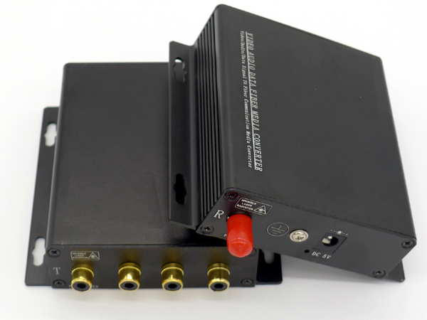 4 Ch RCA Audio over Fiber Extender